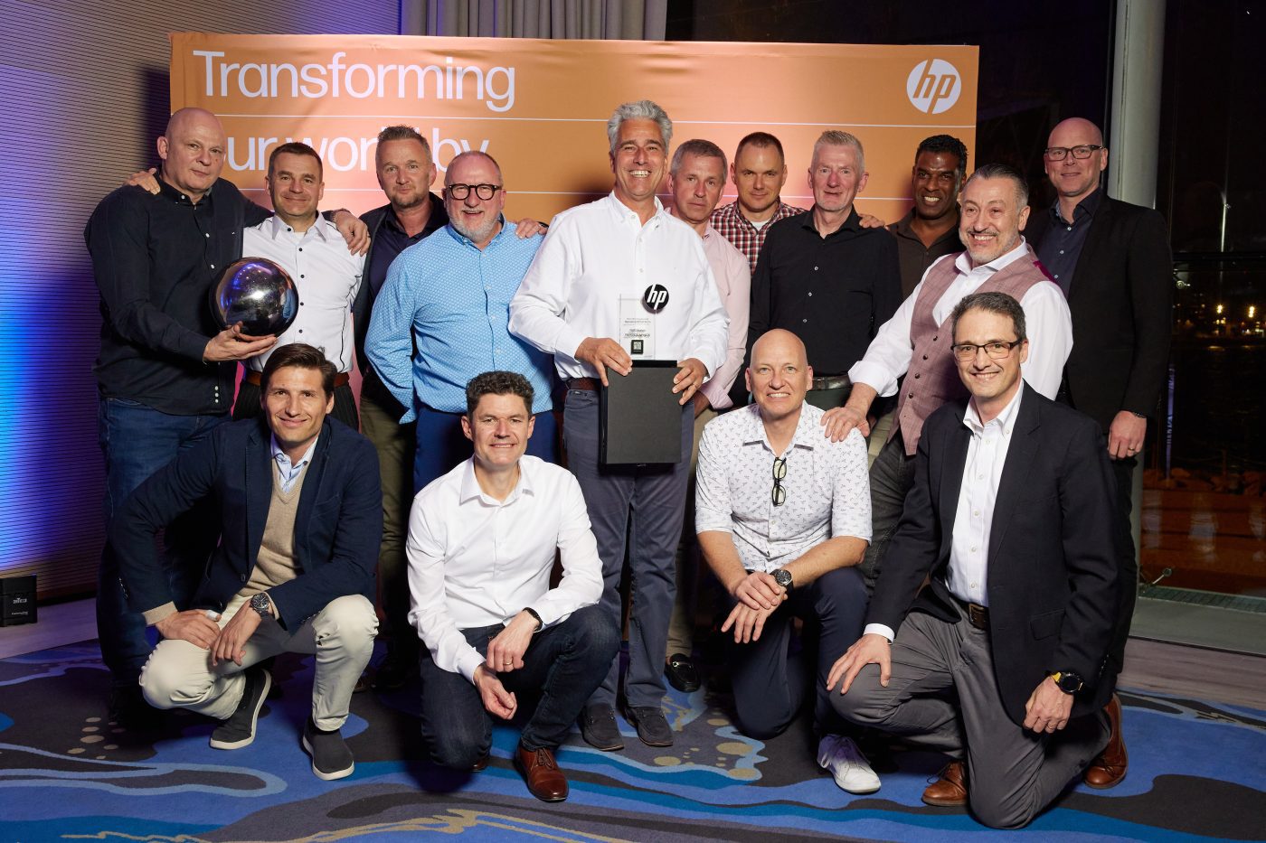 Papergraphics recognised with HP Large Format award - Eye on Display