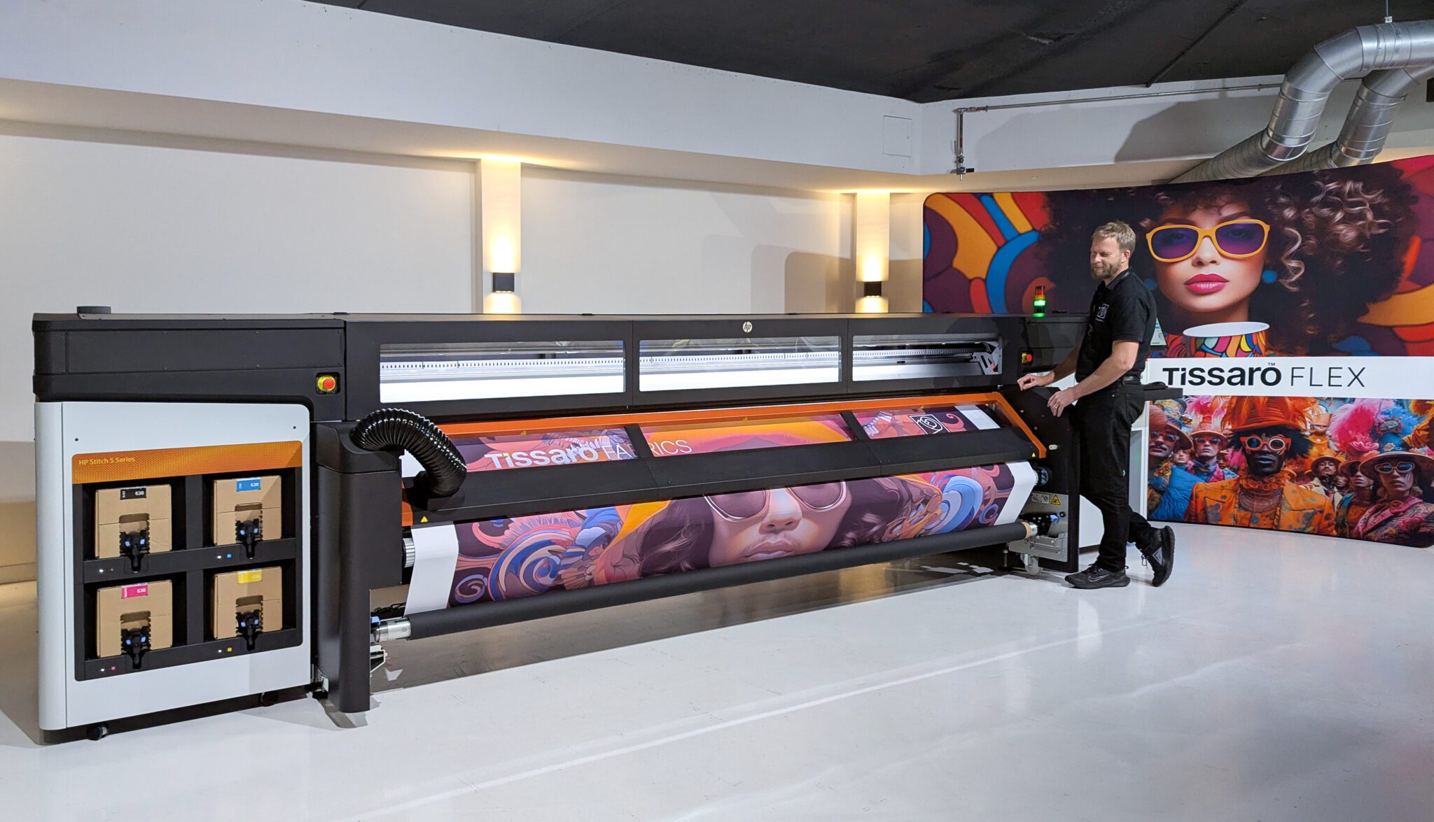 Papergraphics adds HP Stitch S1000 to refreshed showroom - Eye on Display